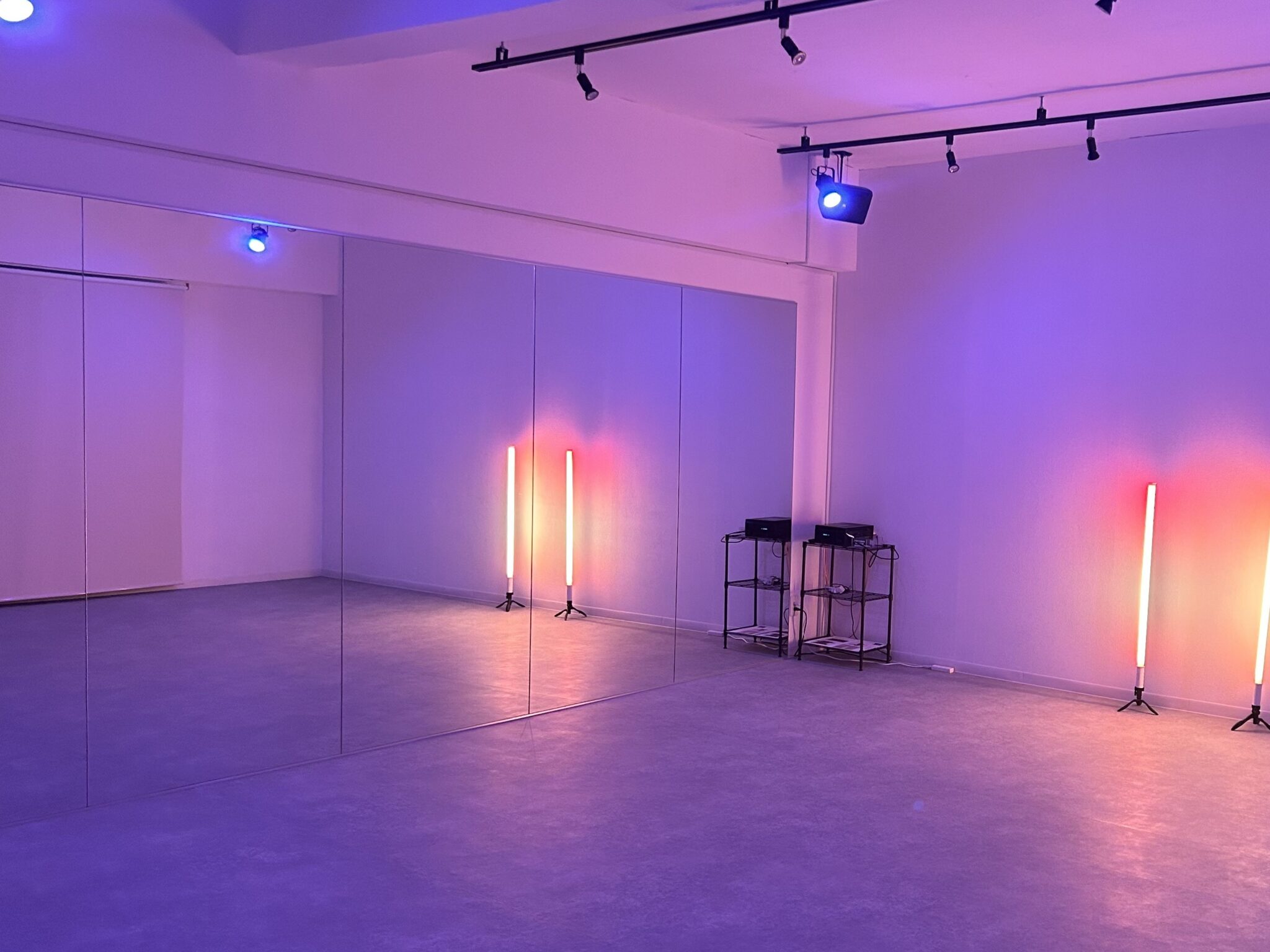 スタジオ一覧 - ZERO DANCE STUDIO